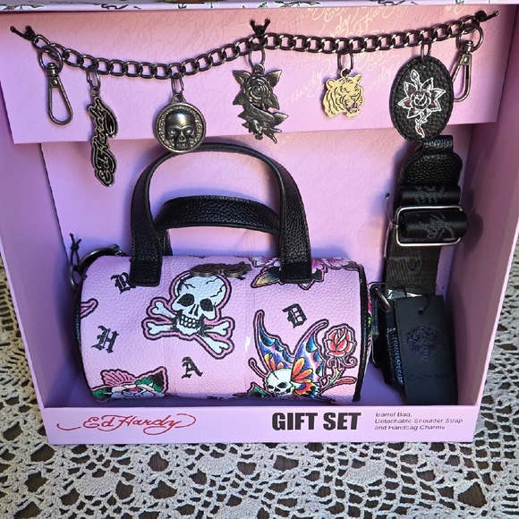 Ed Hardy | Bags | Ed Hardy Pink Skull And Butterfly Gift Set | Poshmark